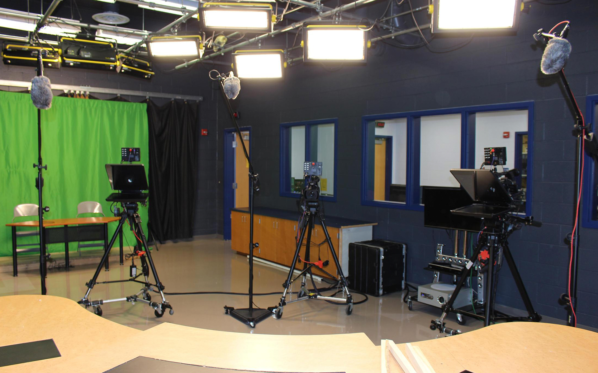 Operação de estúdio de TV - Cursos de Extensão - UNISAGRADO